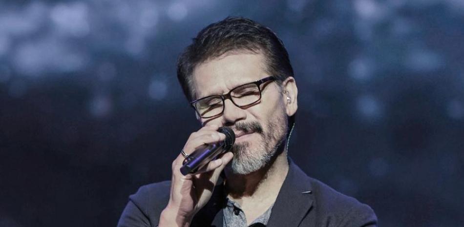 Jesús Adrián Romero anda atribulado, suspende gira, se retira de los ...