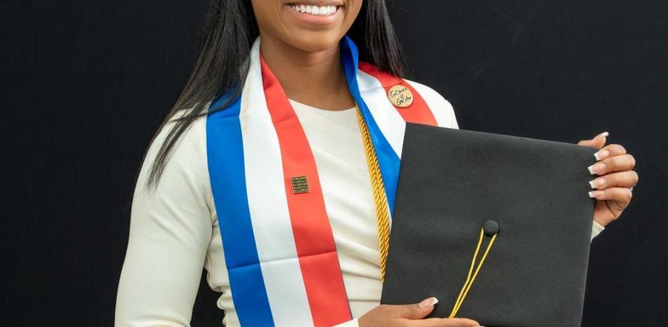 Yasiris Ortiz, la ingeniera en sistema cum laude del tenis de mesa