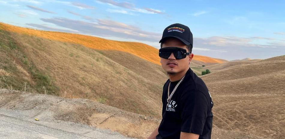 Axel Rulay se posiciona en los Billboards con su nuevo sencillo "Una Nube"