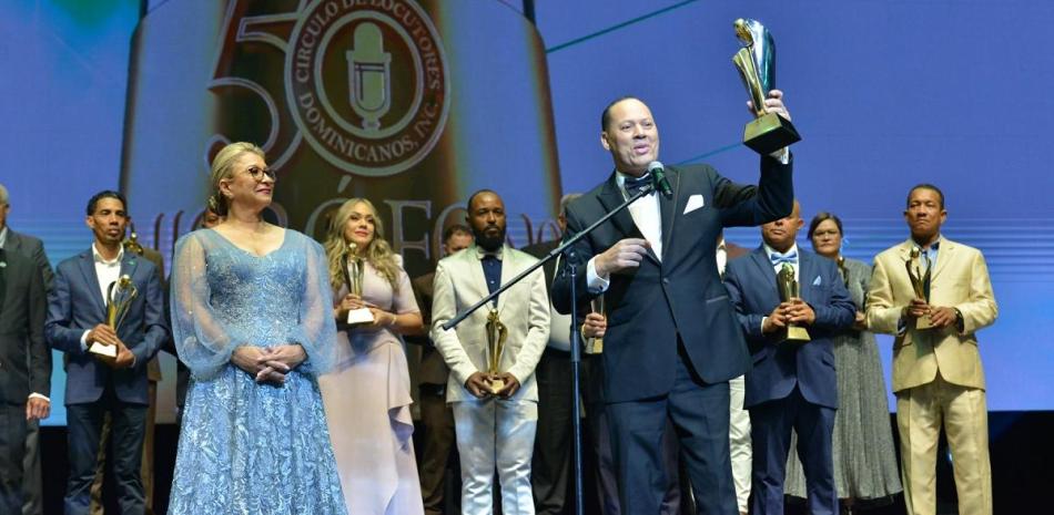 Franklin Mirabal gana Gran Micrófono de Oro, Iván Ruiz, Domingo ...