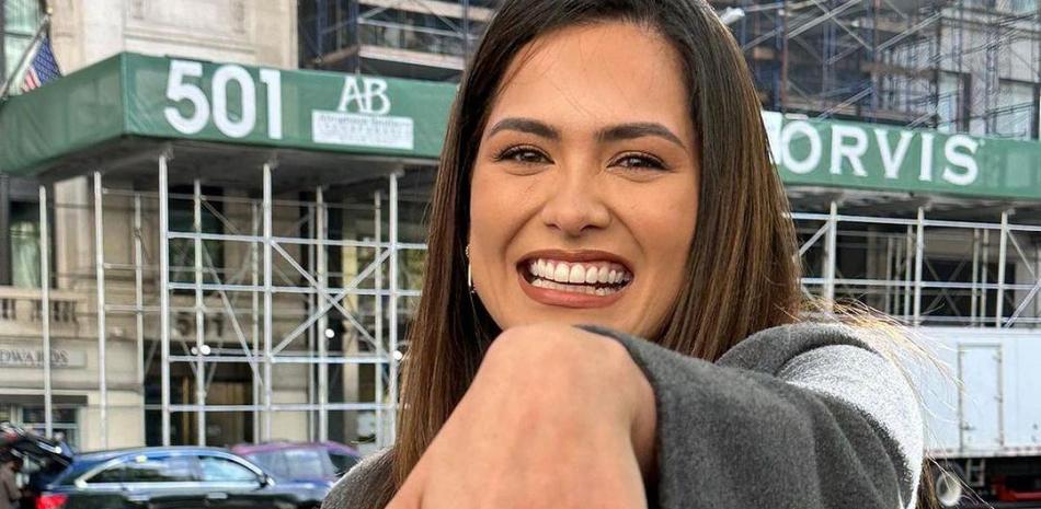 Andrea Meza, Miss Universo 2020 y presentadora mexicana, recibe anillo ...