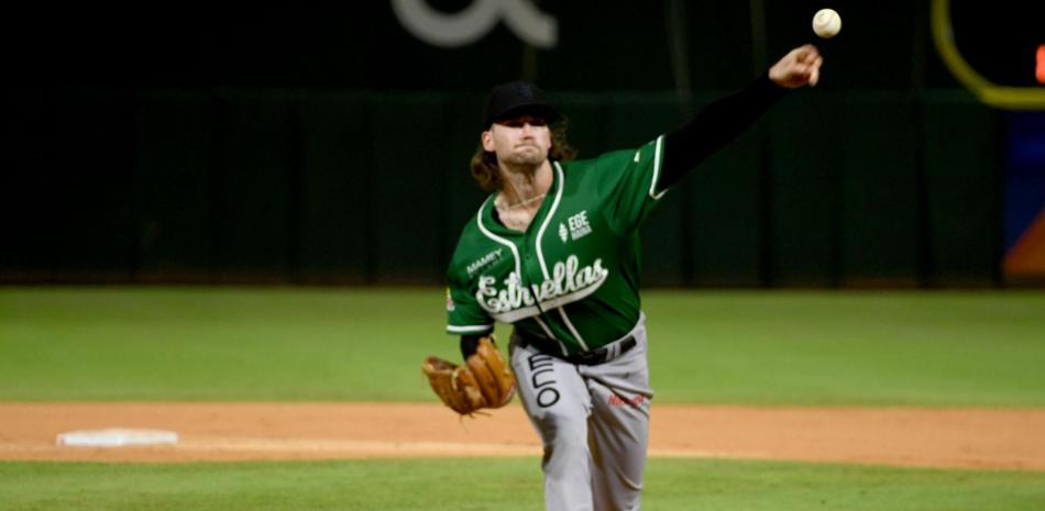 Leasher y las Estrellas dominan Leones, se afianzan en tercer lugar