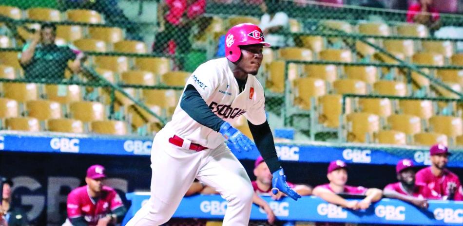 Héctor Rodríguez gana premio Novato del Año