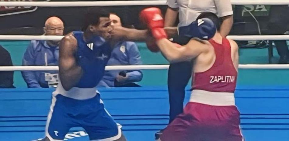 Daniel Guzmán consigue victoria en mundial de boxeo rumbo a París 2024