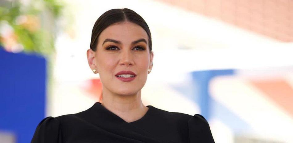 Crazy Design y Marianne Cruz lamentan tragedia en carnaval de Salcedo