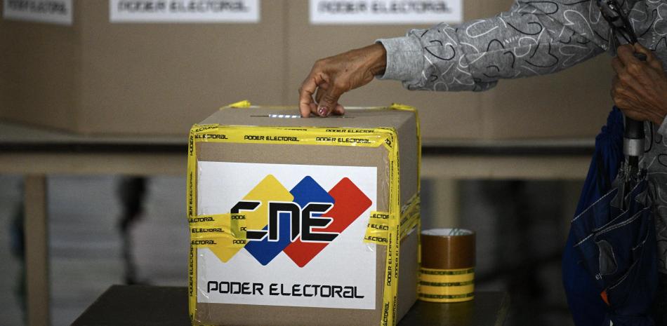 Centro Carter muestra supuestas actas electorales de elecciones de Venezuela que dan como ...