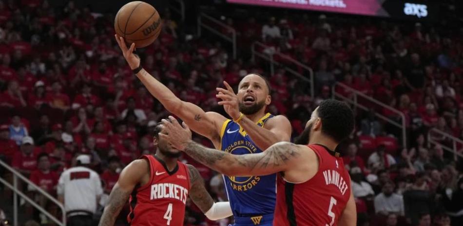 Curry anota 31 en la victoria de los Warriors sobre los Rockets en ...