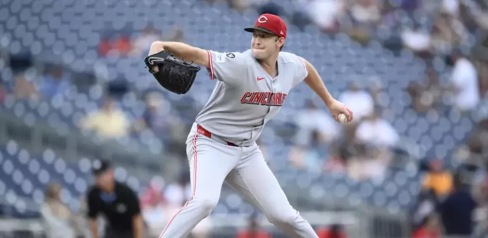 Nick Lodolo lanza su primer juego completo y Rojos blanquean 5-0 a ...