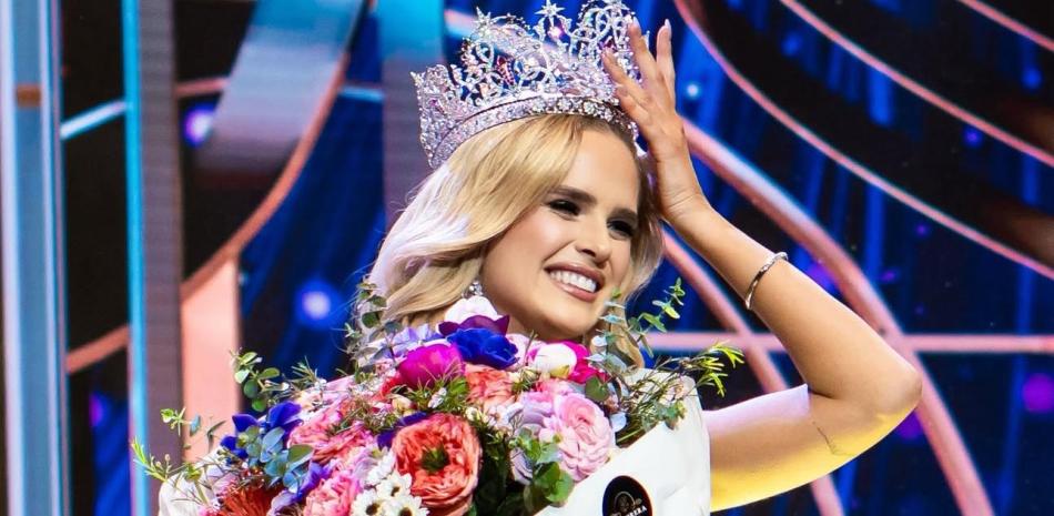 Influencer Inna Moll se convierte en Miss Universo Chile 2025