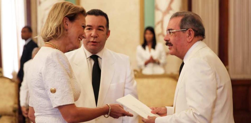 "Etiqueta en la presentación de las Cartas Credenciales"| Listín Diario