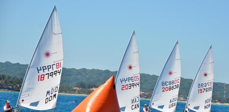 Dominicano Ari Barshi campeón en regata