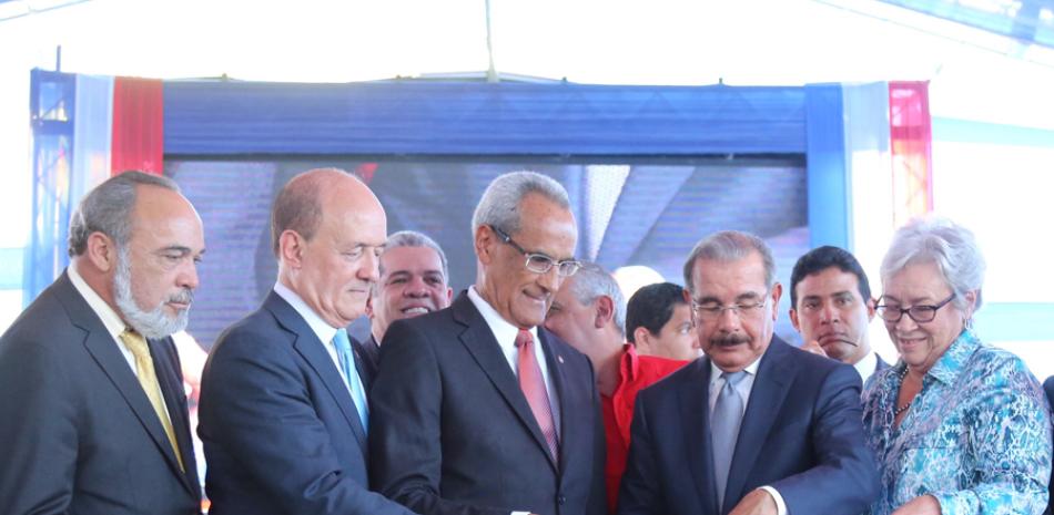 Danilo inaugura un hospital en Samaná