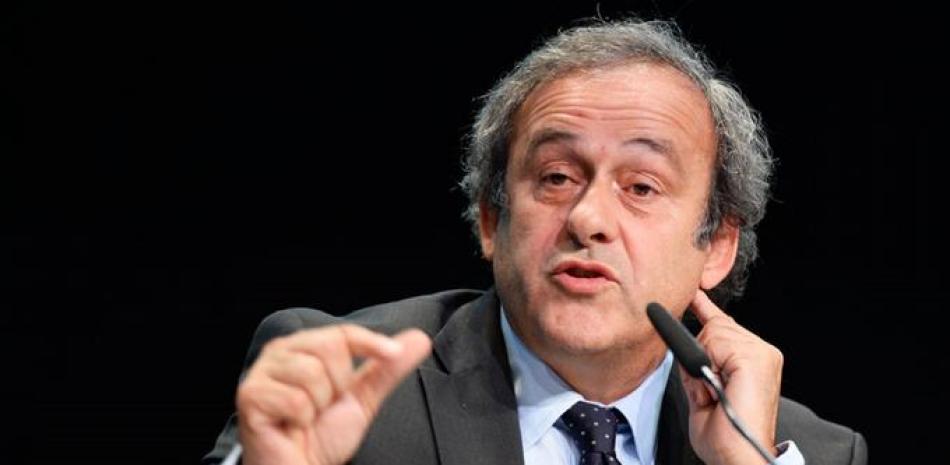 Michael Platini espera la presencia de Blatter como testigo