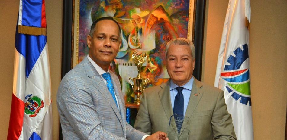 Optic reconoce al MICM por avances en gobierno electrónico y crecimiento