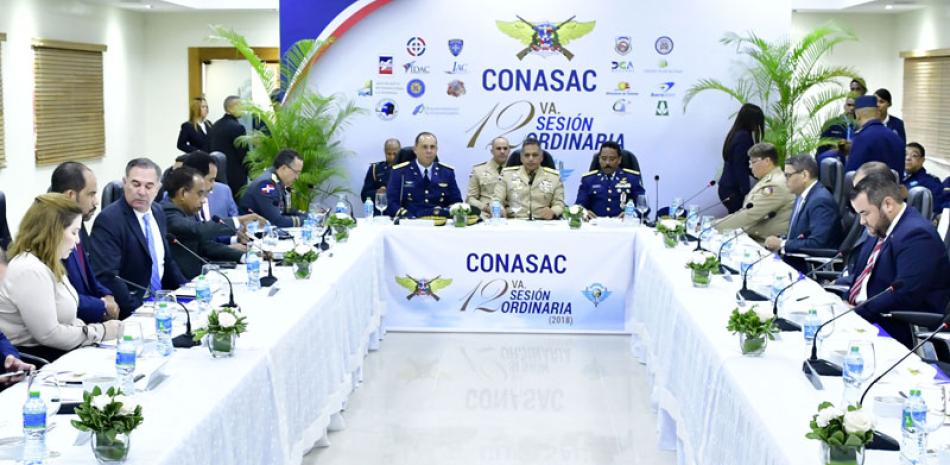 Analizan horario de despacho en puertos