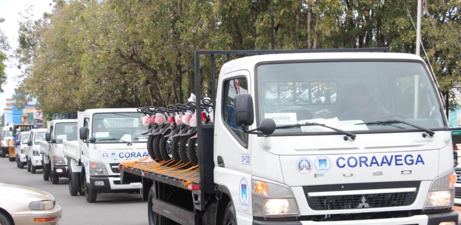 Entregan flotilla vehicular corporación de acueducto de La Vega
