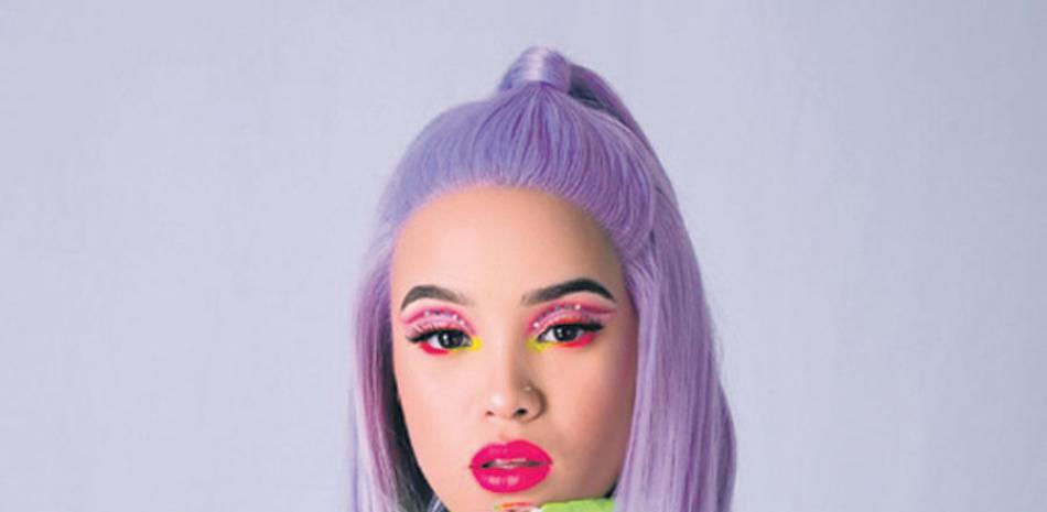 La cantante Lía Rose promueve su tema urbano: “Adicto”