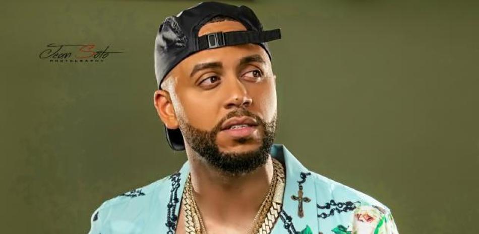 DJ Adoni conquista Europa con su estilo peculiar de animar