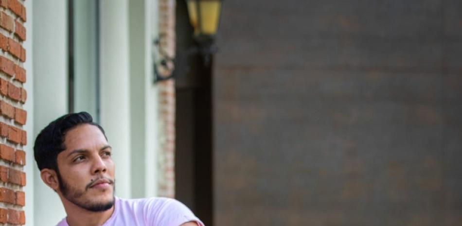 El salsero Maycell Calderón debuta con “Fantasías”