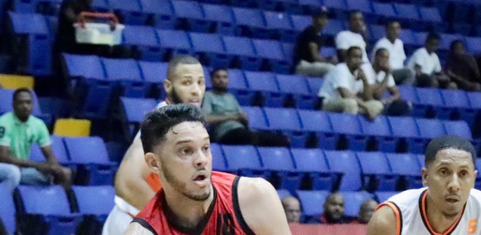 Eddy Polanco anotó 21 y los Leones obtienen su cuarto triunfo en la LNB