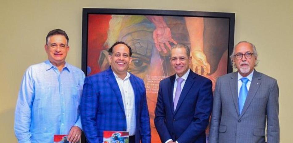 Las obras de Omar Molina expuesta en APEC bajo el nombre de Antología