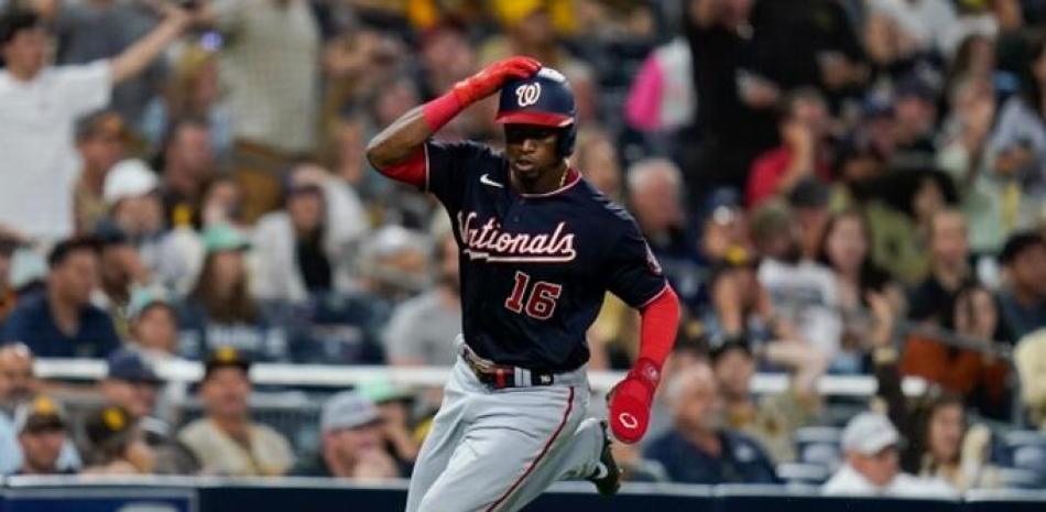 Víctor Robles anota la del gane para los Nacionales