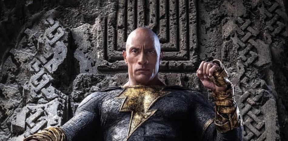 "Black Adam" se mantiene al tope de la taquilla en América del Norte