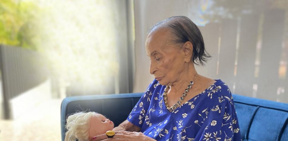 Mamá Teté: el Alzheimer la atrapó en el tiempo, pero su nieta le ha ...