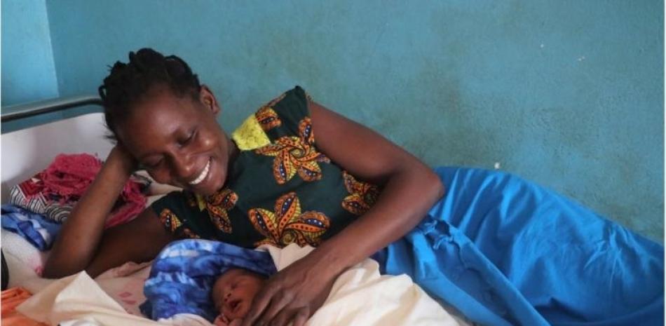 Cerca de 45 millones de partos se producen en casa sin la ayuda de una ...