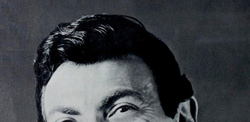 Muere Ed Ames, cantante pop y estrella de televisión, a los 95 años