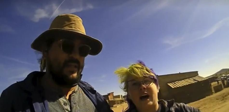 Jueza no desestimará cargos contra armera de película en la que Alec ...