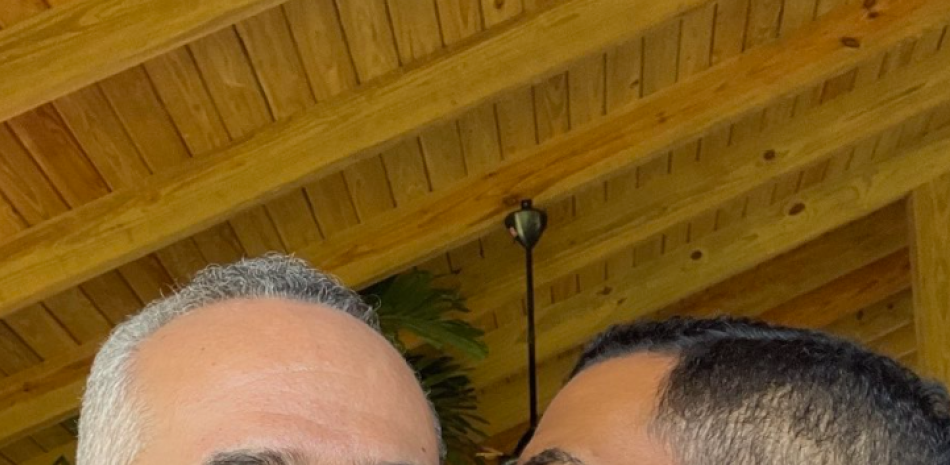 Alberto Holguín llora a su hijo: "Aunque me veas caminando ya soy un ...