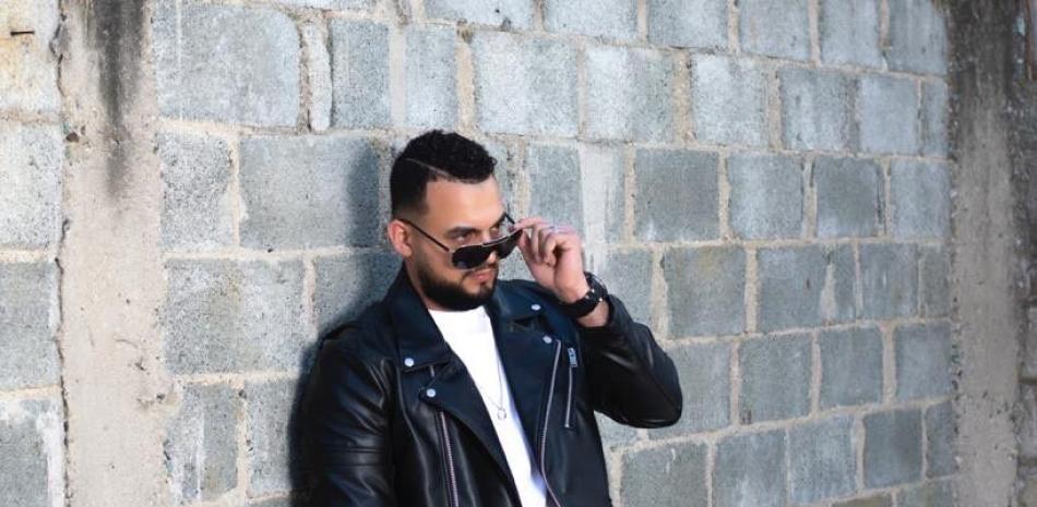 El salsero Jean Bonilla lanza su primer álbum, "Fantasía"