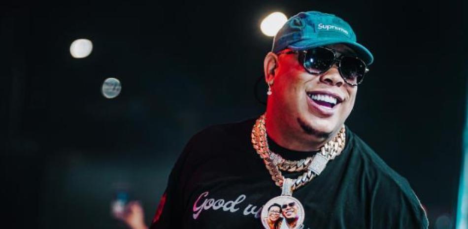 Bulin 47 lanza canción romántica, "Se acabó el amor", junto a Lenier