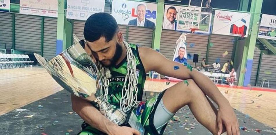 Club Savica conquista su corona 13 en torneo superior de Higüey