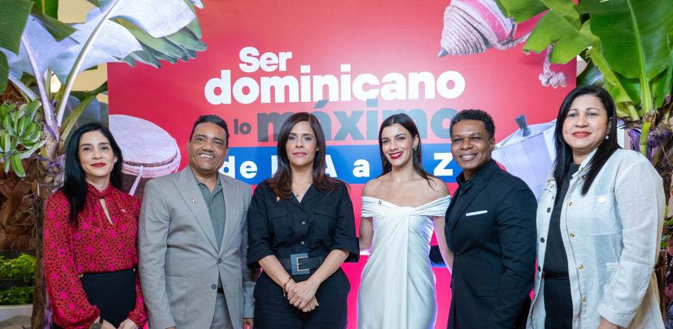 Jumbo presenta libro para celebrar la dominicanidad