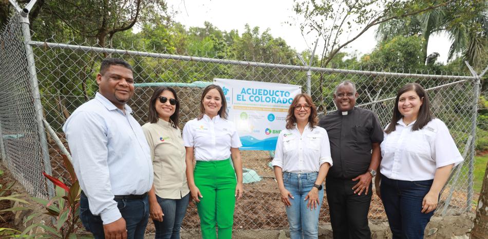 Nature Power Foundation y Banco BHD entregan acueductos a comunidades ...