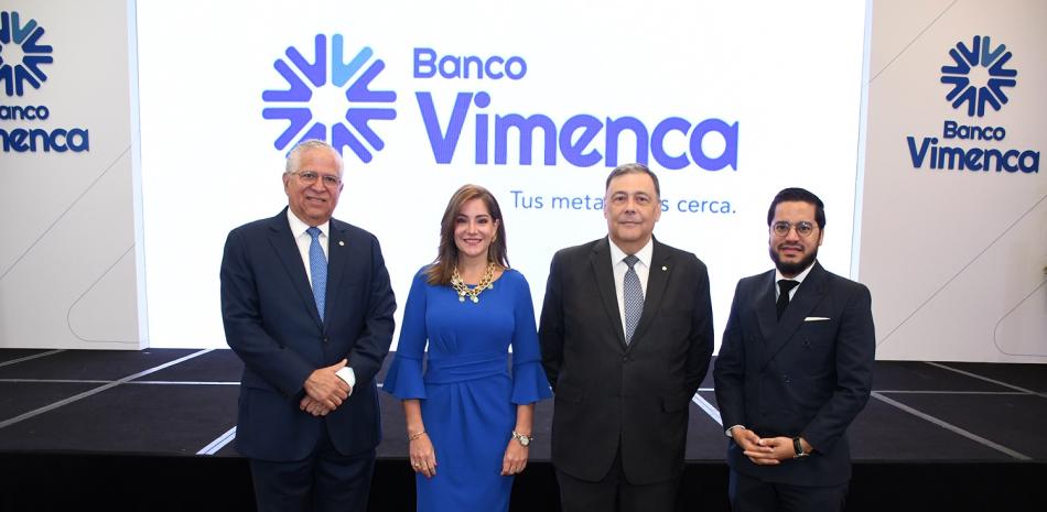 Banco Vimenca se reúne con clientes corporativos