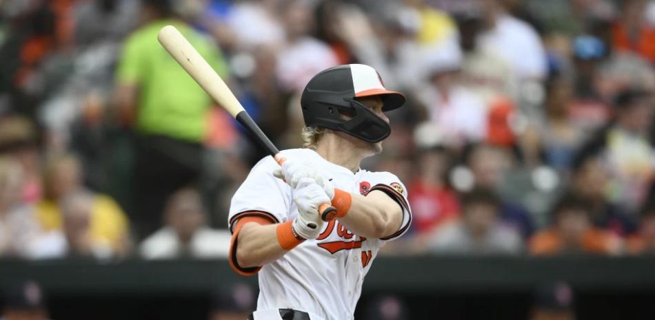 Kyle Stowers da tres hits y los Orioles derrotan a los Medias Rojas