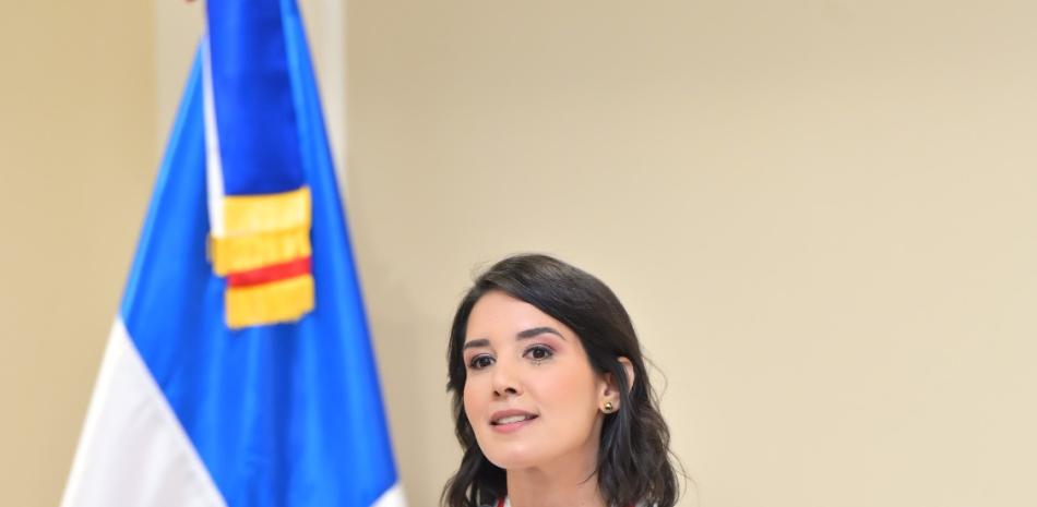 Jessica Hasbún recibe Premio al Servicio Voluntario otorgado por el ...