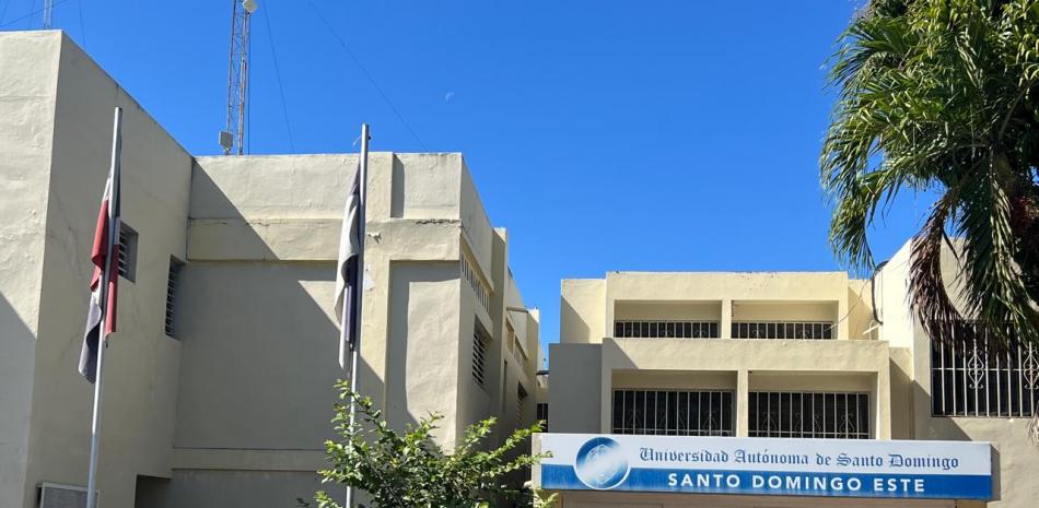 UASD–SDE anuncia más carreras y abre proceso de inscripción a nuevos ...