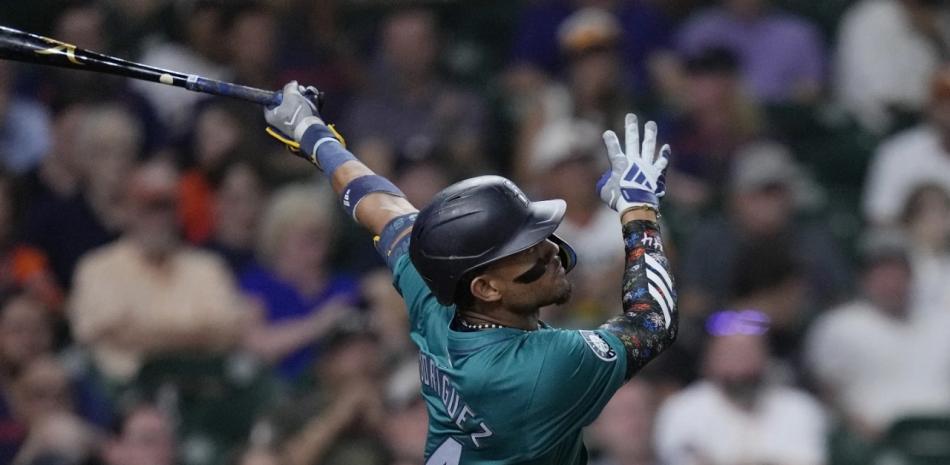 Miller y Rodríguez conducen Marineros a triunfo sobre los Astros