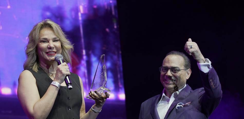 Gilberto Santa Rosa despide su tour por todo lo alto: Milagros Germán ...