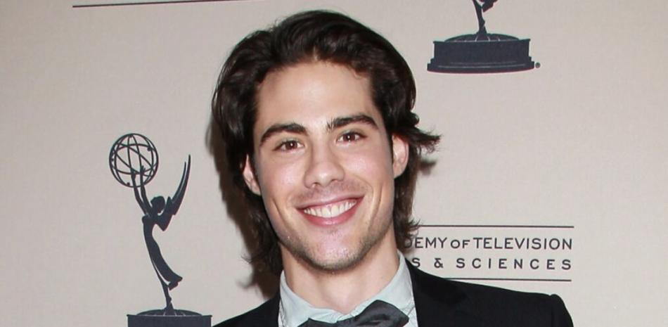 Muere a los 39 años Francisco San Martín, actor de la serie "Jane the ...