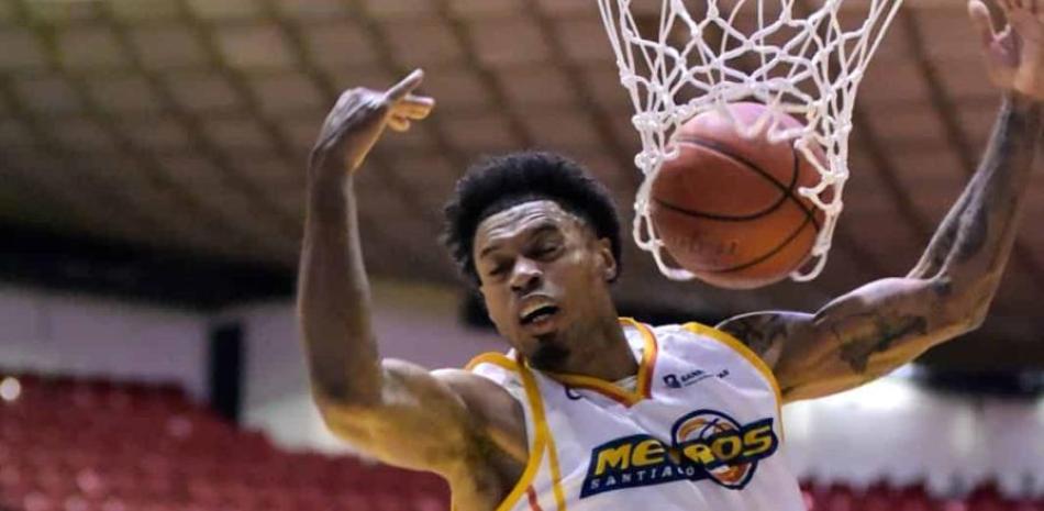 Metros obtiene su primera victoria al imponerse 87-75 a los Titanes