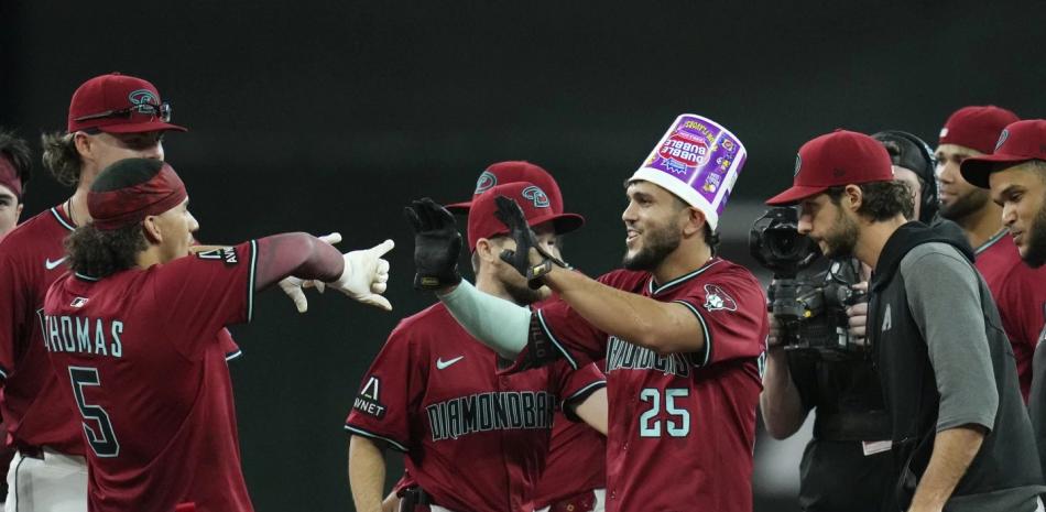 Gurriel y Del Castillo guían Diamondbacks a vencer Guardianes en ...