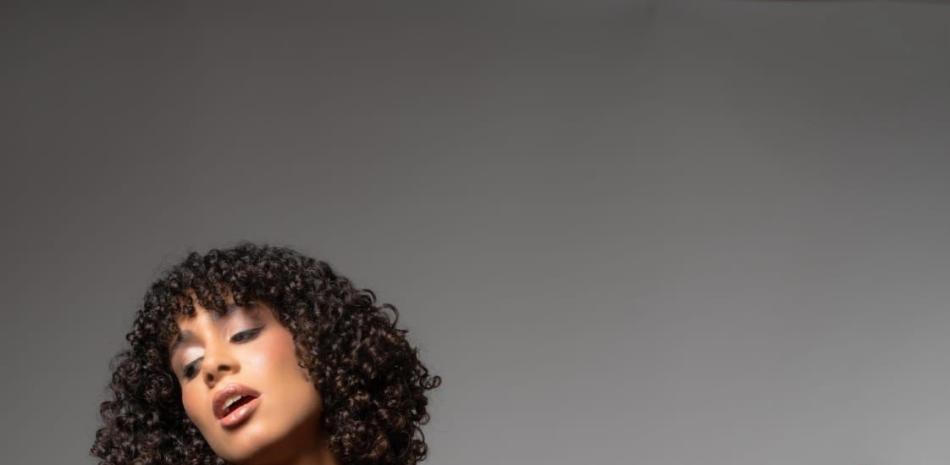 Ivy Negro lanza su primer álbum de estudio: "Tártaro"