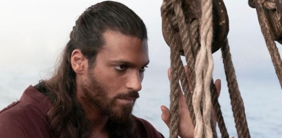 Can Yaman dice que no estuvo detenido por posesión de drogas: la prensa ...