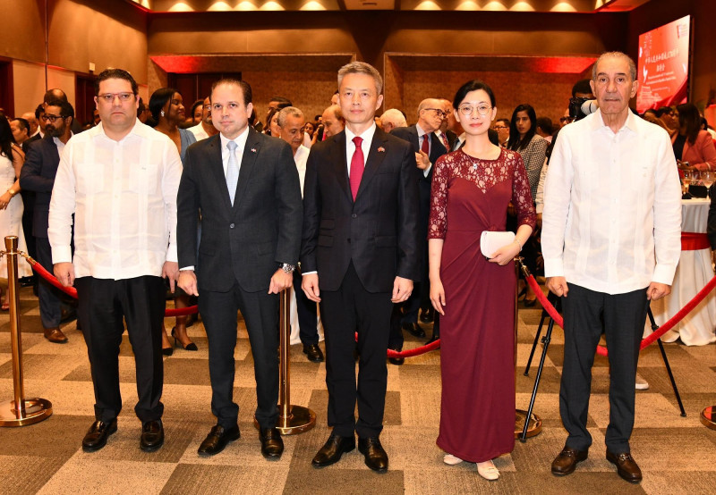 El 74 aniversario de la República Popular China