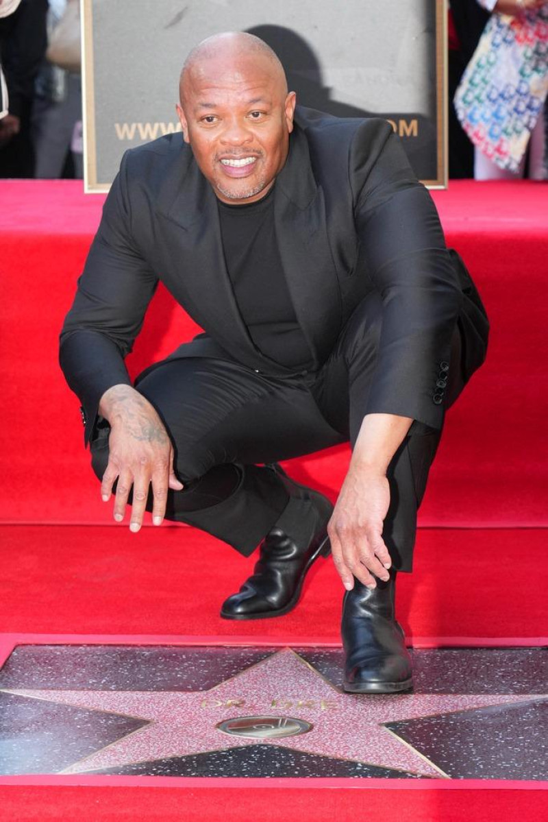 El rapero Dr. Dre es inmortalizado con una estrella en el Paseo de la ...